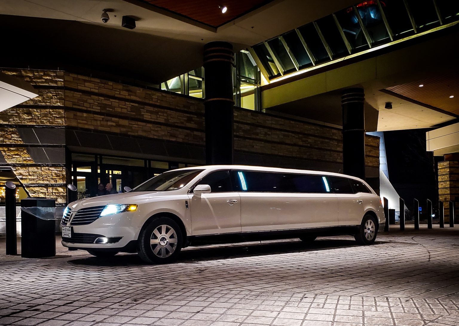 Luxury Limousine Service - Wilkes Barre Scranton Pocono Area